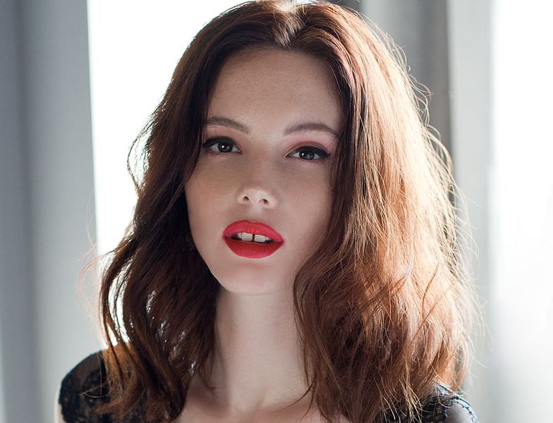 Olwen Kelly Biography - Net Worth, Age, Height, Body Measurements ...