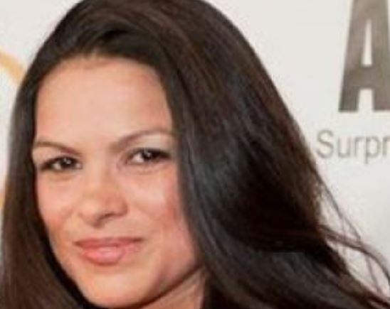 What is Elvimar Silva Age? When does she celebrate her birthday?