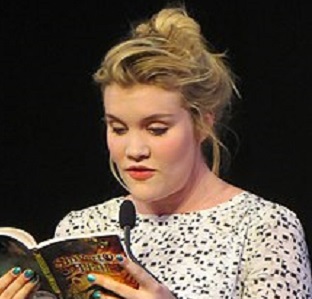 Emerald Fennell Biography - Age, Movies, Tv Shows, Married, Height, Kids