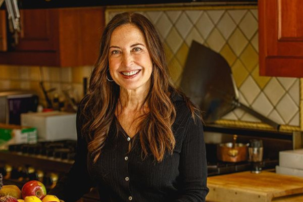 Debra PonzekBio - Age, Husband, Net Worth, Height, Instagram